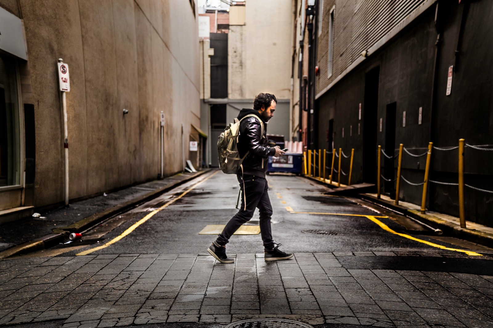 How Does Twitter Influence the Way We Communicate?