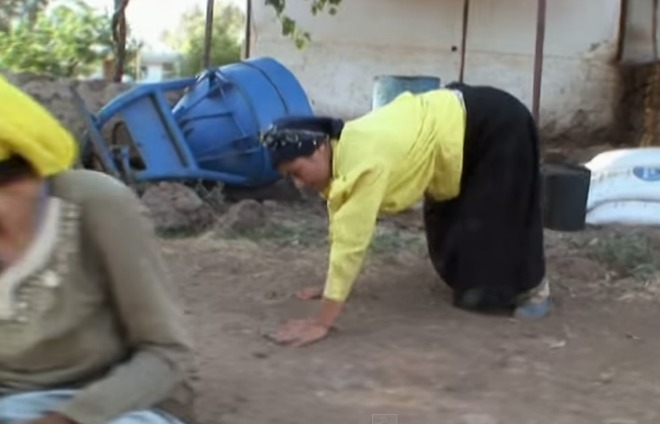 No, Walking on All 4 Limbs Is Not a Sign of Human 'Devolution ...