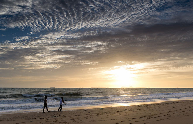 Why Don't Men and Women Wear the Same Gender-Neutral Bathing Suits ...