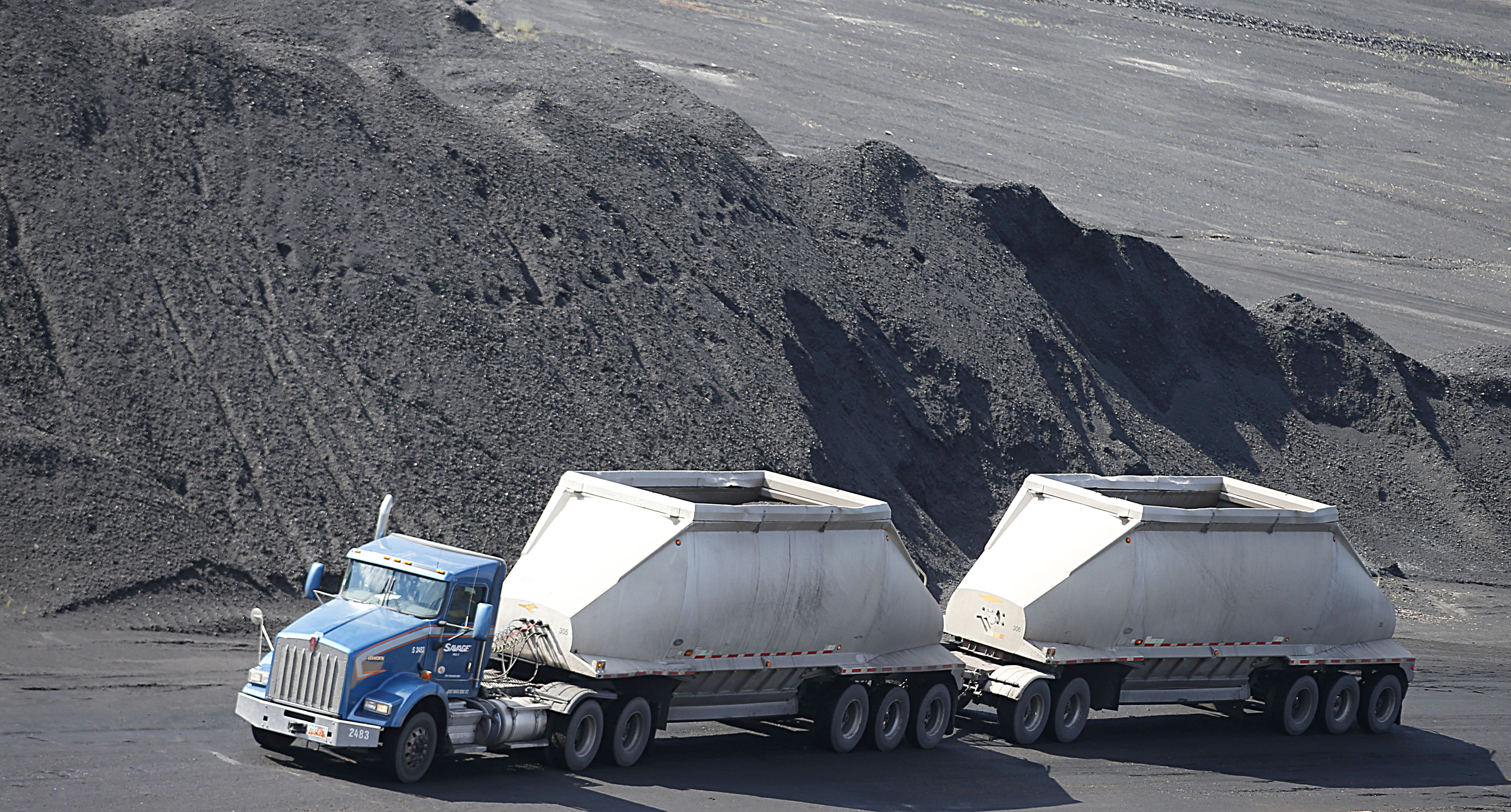 Trump's New Clean Energy Rule Is a Last-Ditch Effort to Save the Coal ...